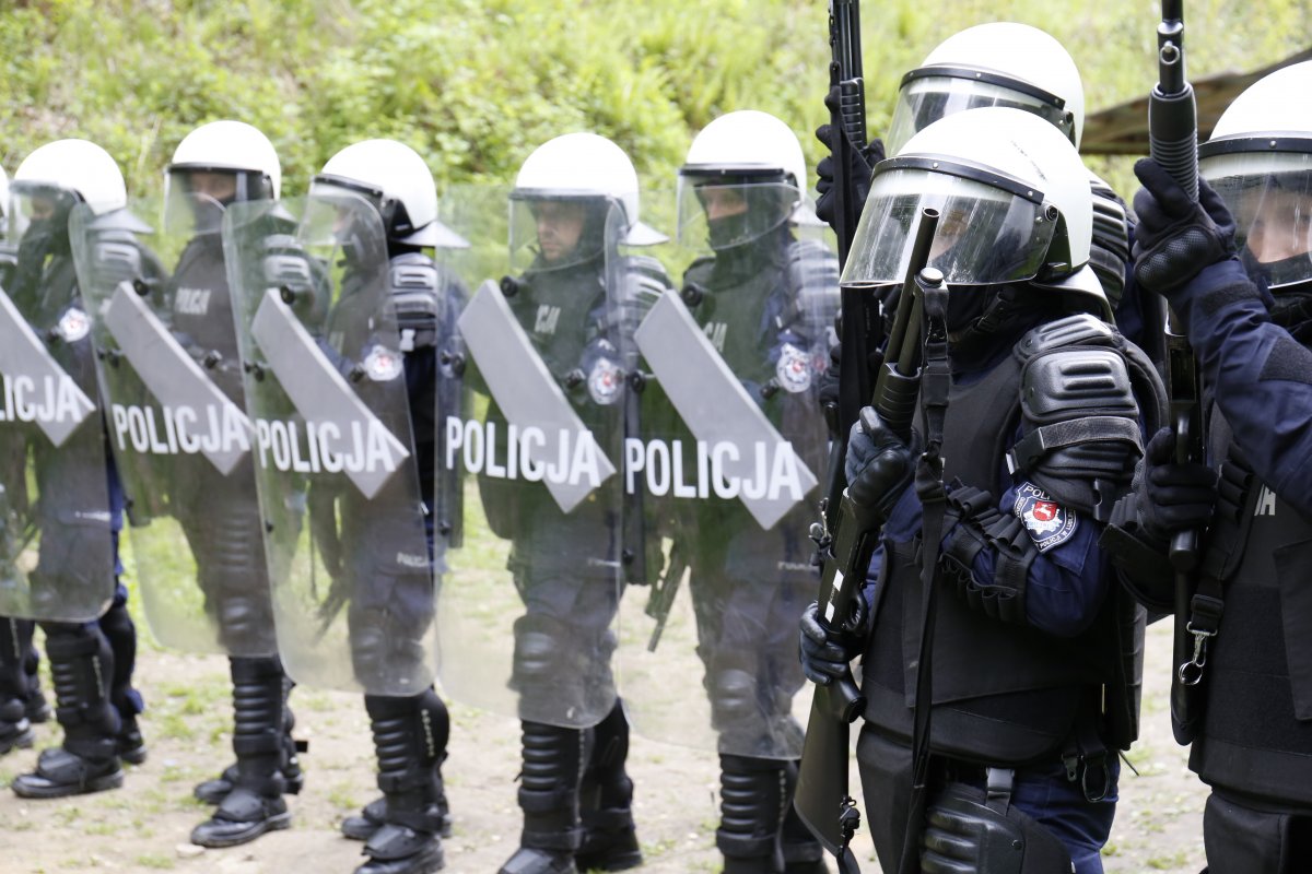 KWP: Codzienna służba policjantów Oddziału Prewencji Policji ... KWP: Codzienna służba policjantów Oddziału Prewencji Policji ...