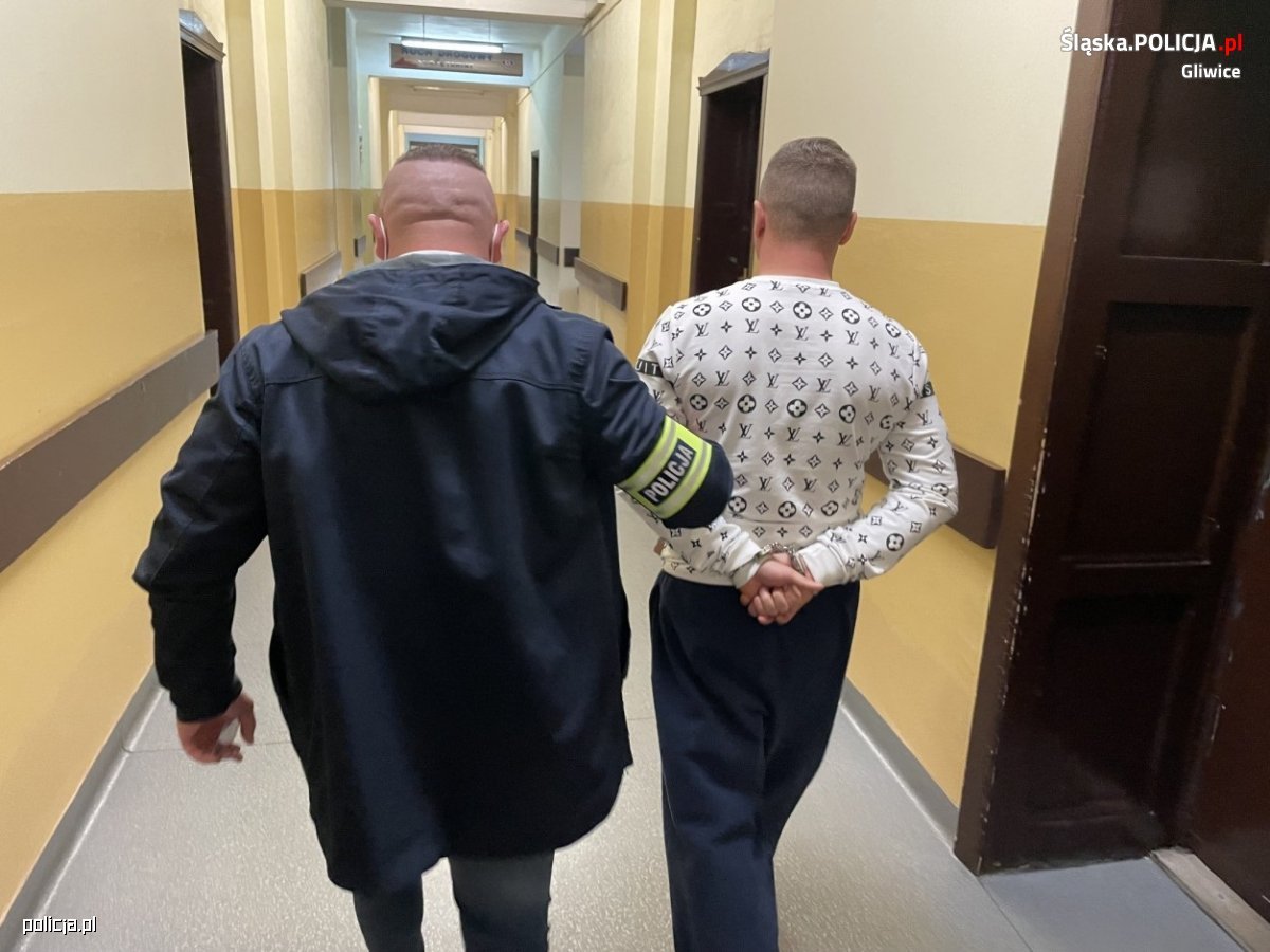 Podejrzany o oszustwo matrymonialne w areszcie - Policja.pl - Portal ... Podejrzany o oszustwo matrymonialne w areszcie - Policja.pl - Portal ...