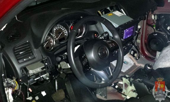 Odzyskane dwie mazdy, zlikwidowane kolejne „dziuple” - Policja.pl ... Odzyskane dwie mazdy, zlikwidowane kolejne „dziuple” - Policja.pl ...