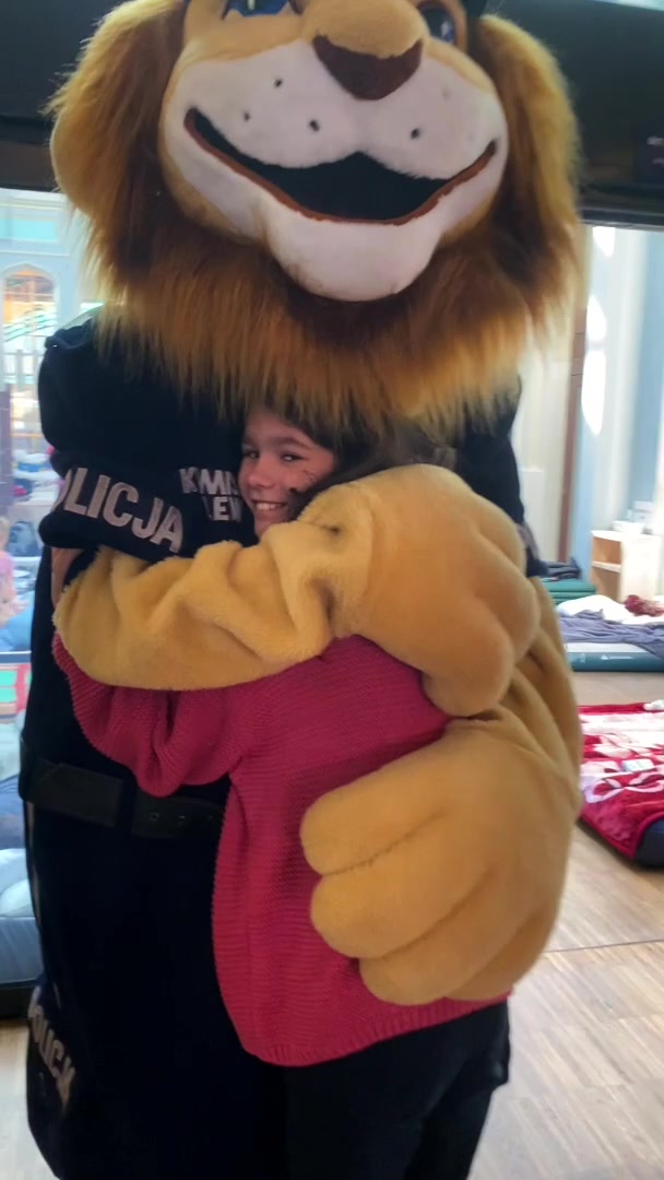 Komisarz Lew robi wszy... - Policja.pl - Portal polskiej Policji