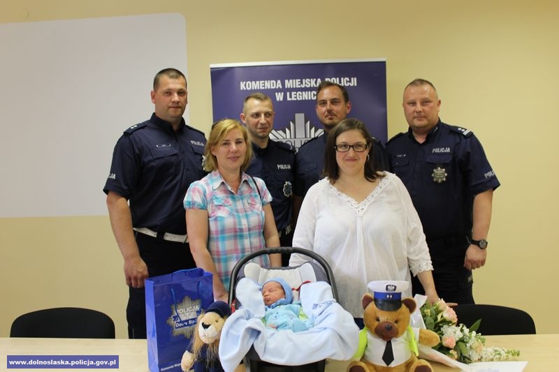 Był "rodzinny" pilotaż. Teraz rodzina nowonarodzonego legniczanina ...