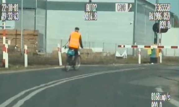 Na oczach inowrocławskiej grupy SPEED popełnił wykroczenie - Policja.pl ...