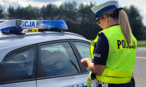 Policjantka w dniu wolnym od służby, zatrzymała pijaną kierującą ...