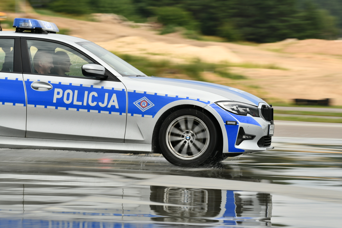 Doskonalenie techniki jazdy policjantów z grupy „SPEED” - Policja.pl ...