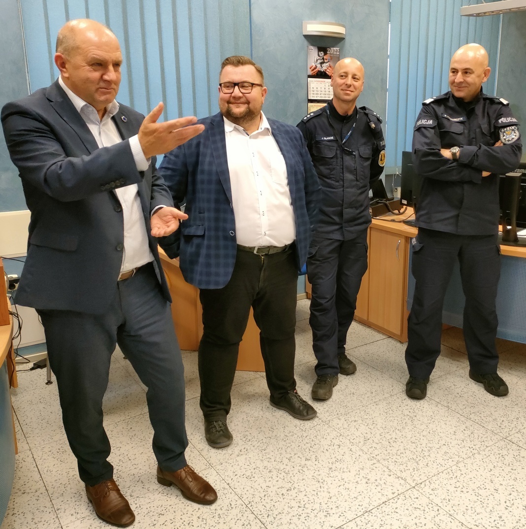 Nowa inwestycja dla stanowiska dowodzenia opolskiej Policji - Policja.pl - Portal polskiej Policji